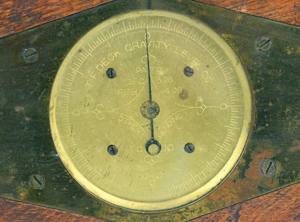 T.F. Deck Patent Gravity Level Co. Inclinometer – Vintage Vials